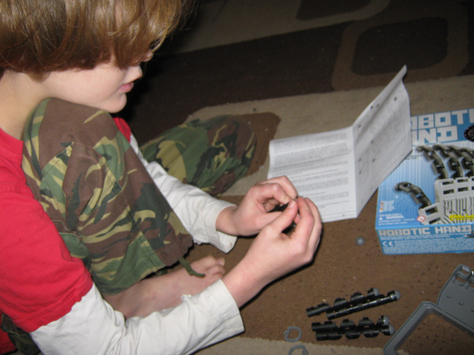 This is me Sarah mum of 3: Review - Robotic Hand