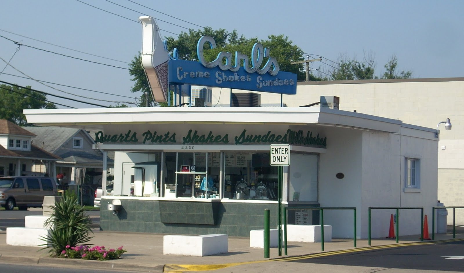 Bonz Blogz Carls Ice Cream