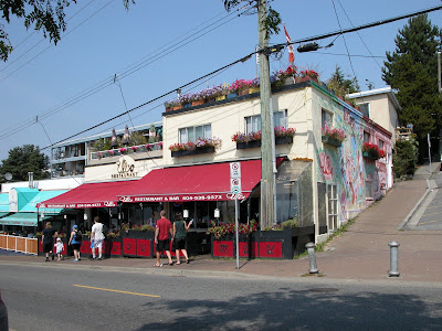 Learn and Travel in Vancouver Canada: White Rock海邊的餐廳-- Uli’s Restaurant