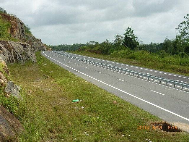 Images of Sri Lanka: The Colombo - Matara Highway (some completed ...
