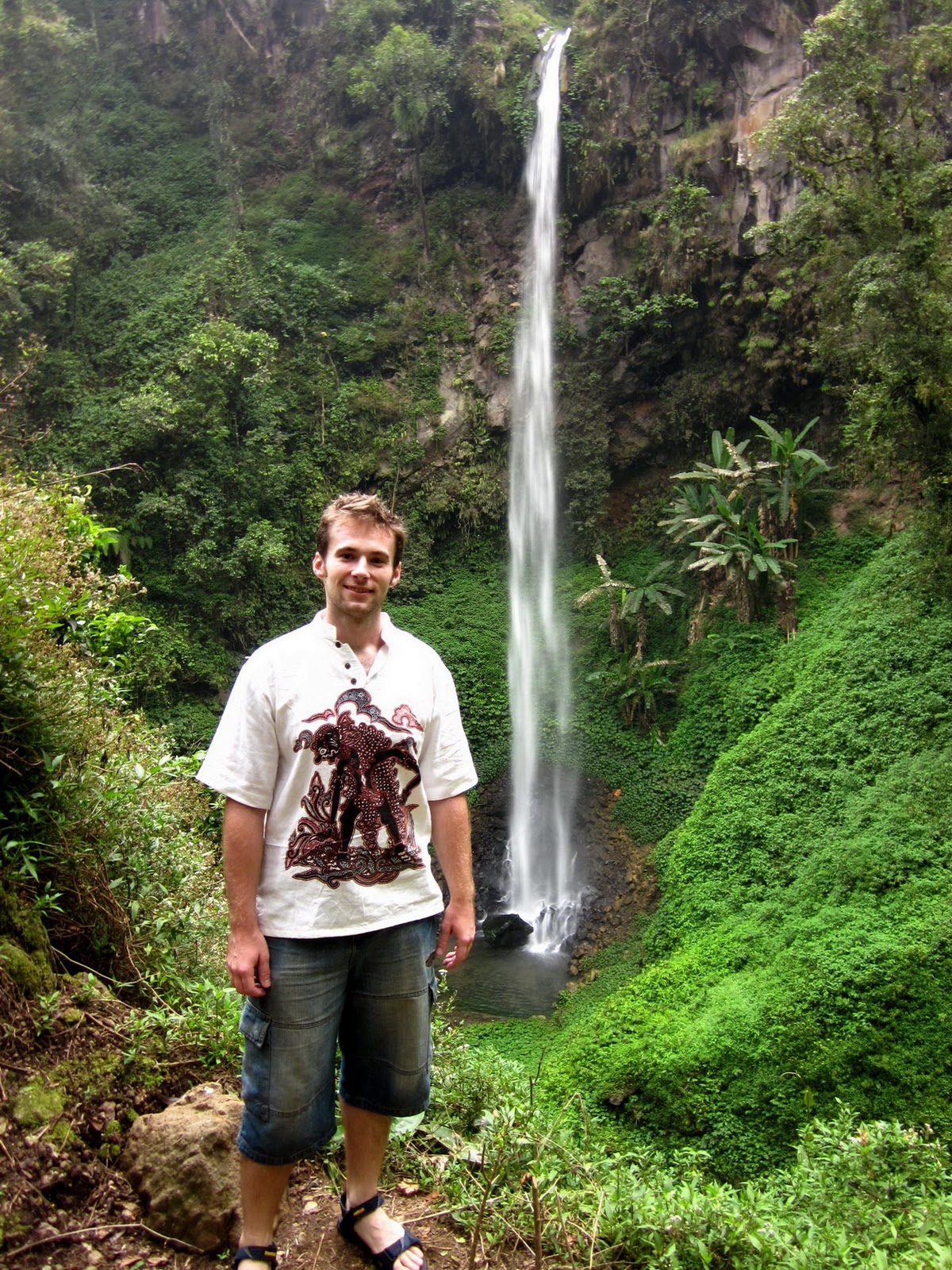 Remike utazo bloggja: Cangar hot spring + waterfall