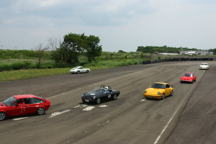 Vintage Race at the Subic International Raceway - Datsun Roadster Forum ...