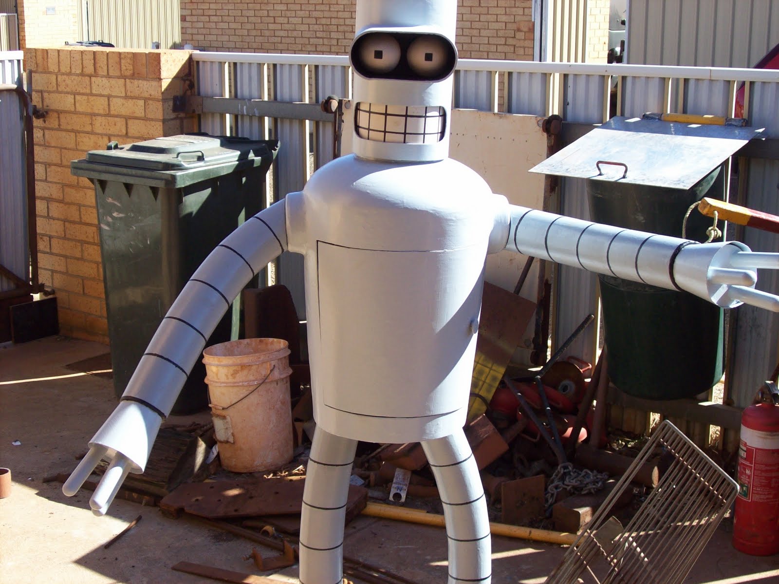 Des' projects or "Musings from the Shed": Assembling Bender - finished