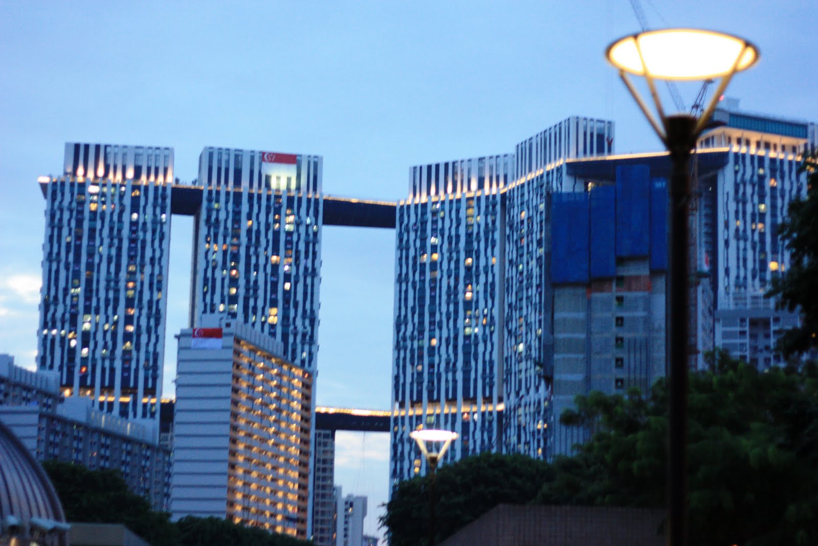 alampy's space: The Quintessential Singapore Identity - HDB