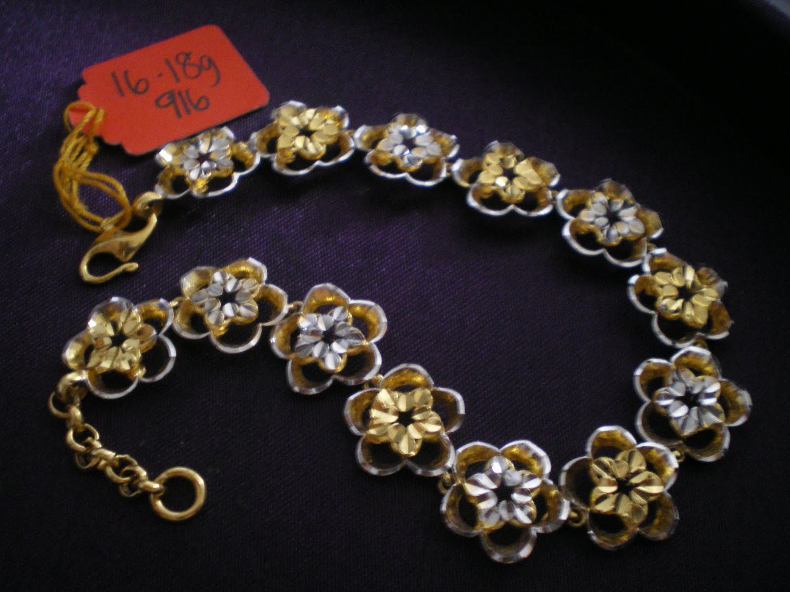 Izlyn Collections: Rantai Tangan Bunga