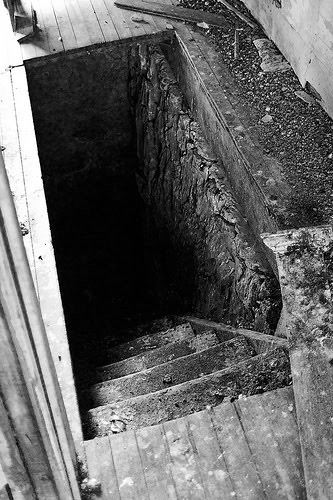 Astoria Oregon Rust: The Basement Steps