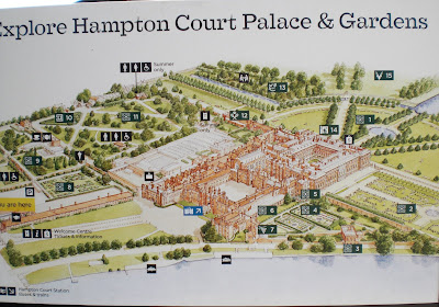 Minda ArRaina: THE MAGNIFICENT HAMPTON COURT PALACE