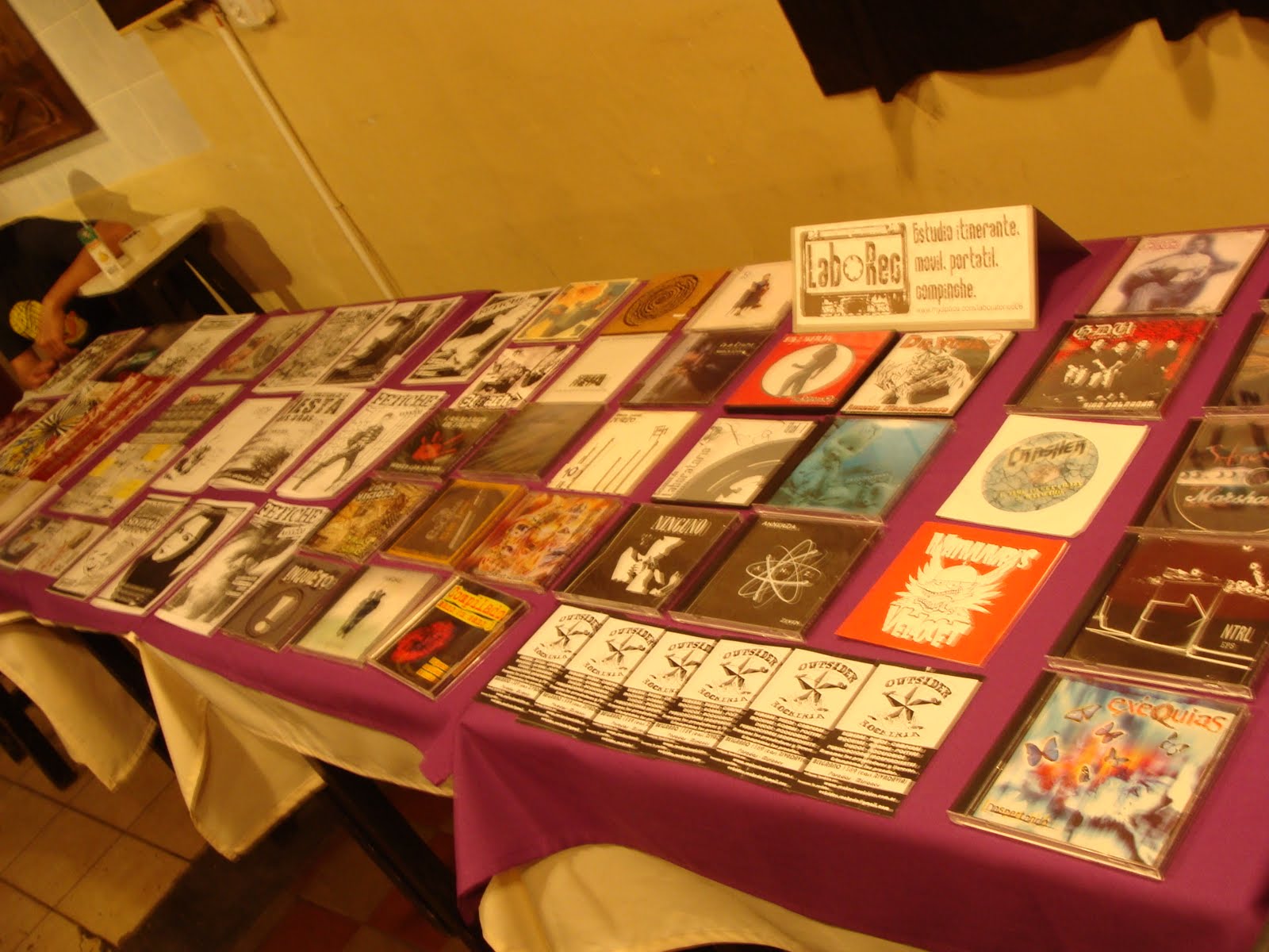 •Los Mounstritos de la Vudu•: Catálogo: Feria Pirate Arte -rock & zines-