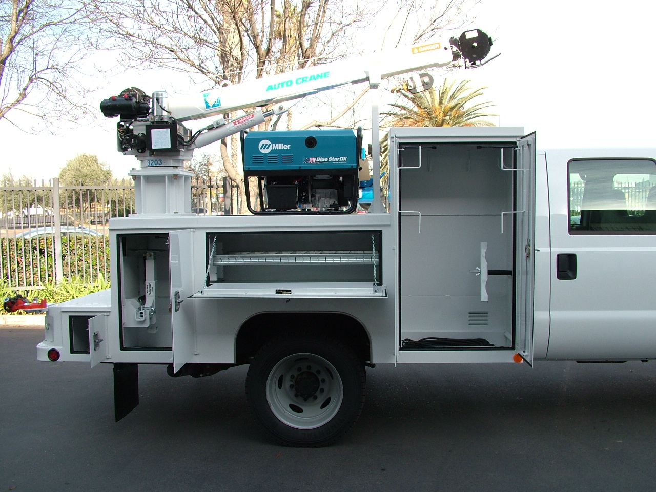 Commercial Truck Success Blog: Nice Welder/Crane Body From Scelzi ...