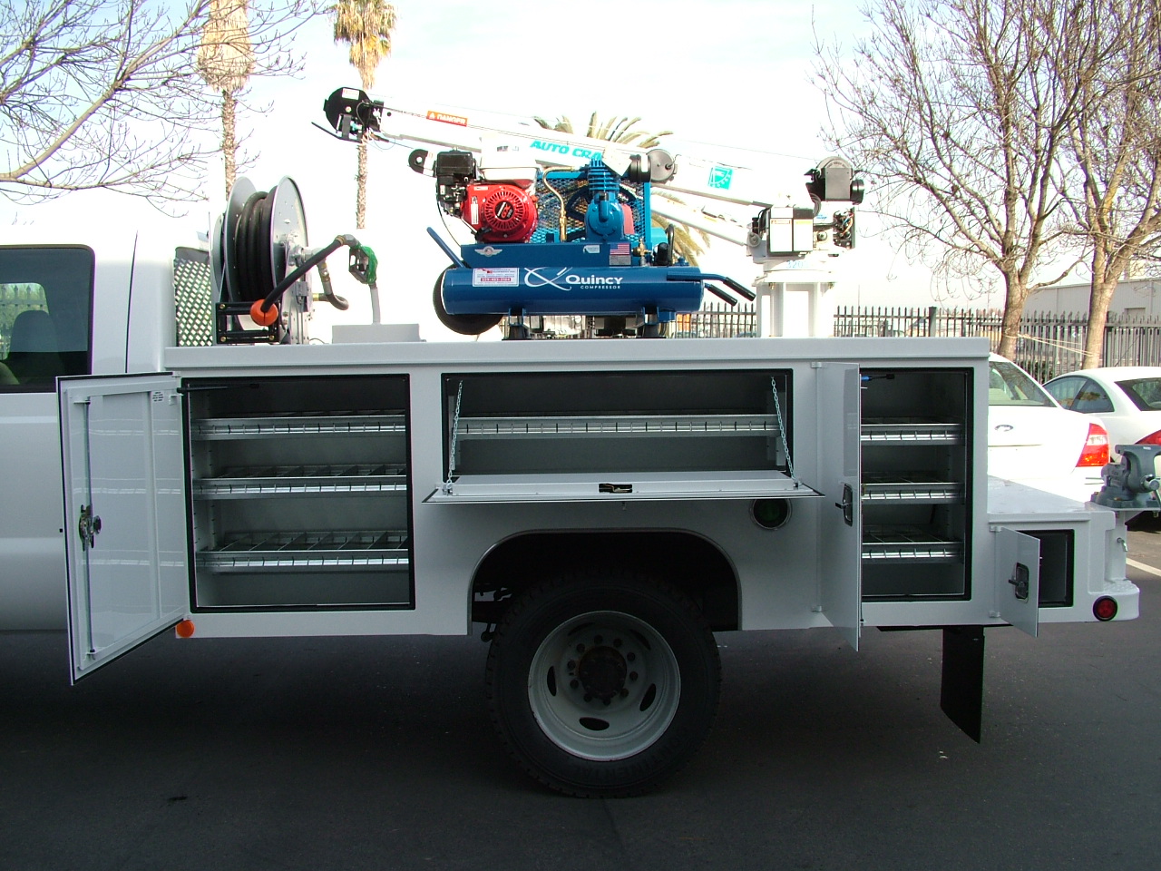 Commercial Truck Success Blog: Nice Welder/Crane Body From Scelzi ...