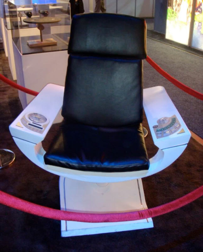 Star Trek Prop, Costume & Auction Authority: Abrams Star Trek XI U.S.S ...