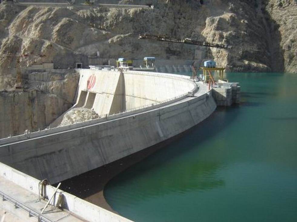 Amazing Photos: Gigantic Dam in Iran