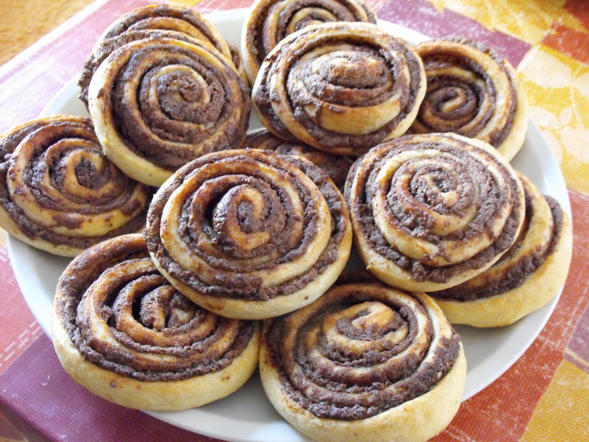 Mónika házi cukrászdája és péksége: Nutellás, forró csokis csiga és ...