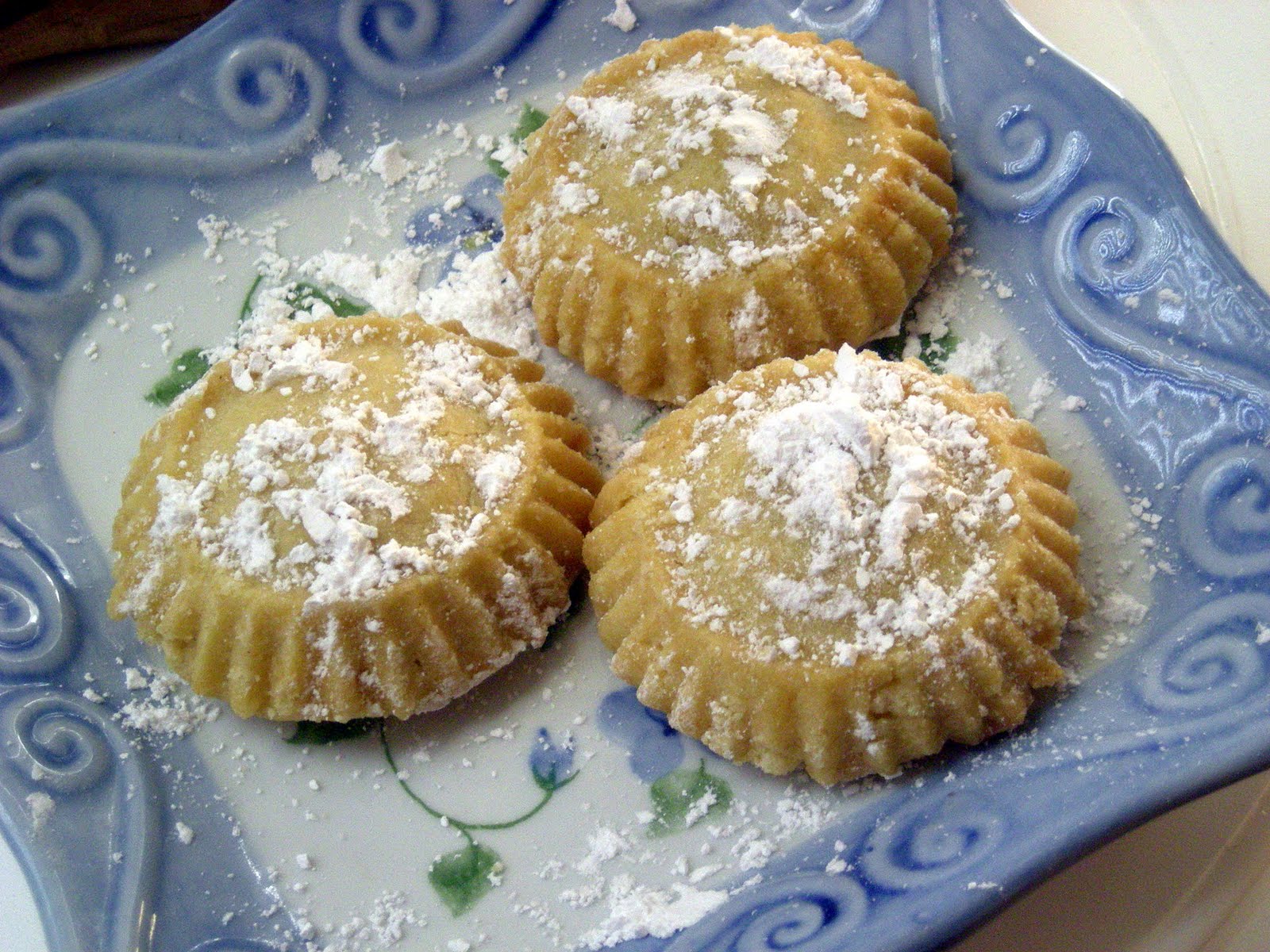 Sherry Trifle and Cats: Maamoul