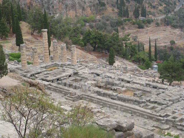 hellenic period: Plan Delphi sanctuary