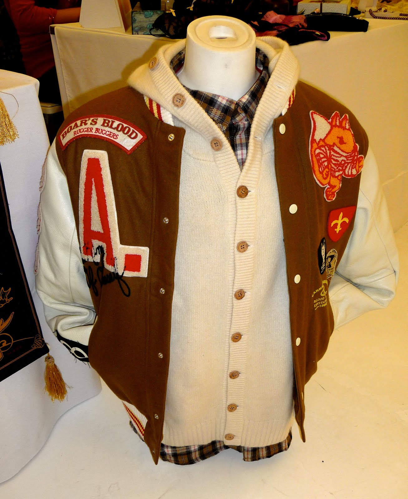 A KING OF ONESELF: AKOO –Fall 2009