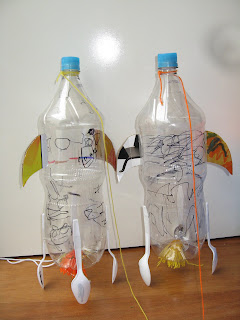 Arte y Creatividad: PLATILLO VOLADOR y COHETES HECHOS CON MATERIALES ...