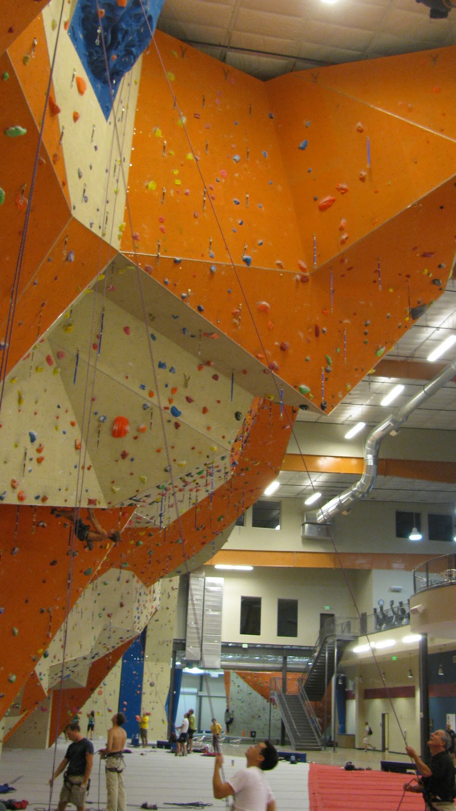 A Climber's Life: Review- Stone Summit Climbing Gym