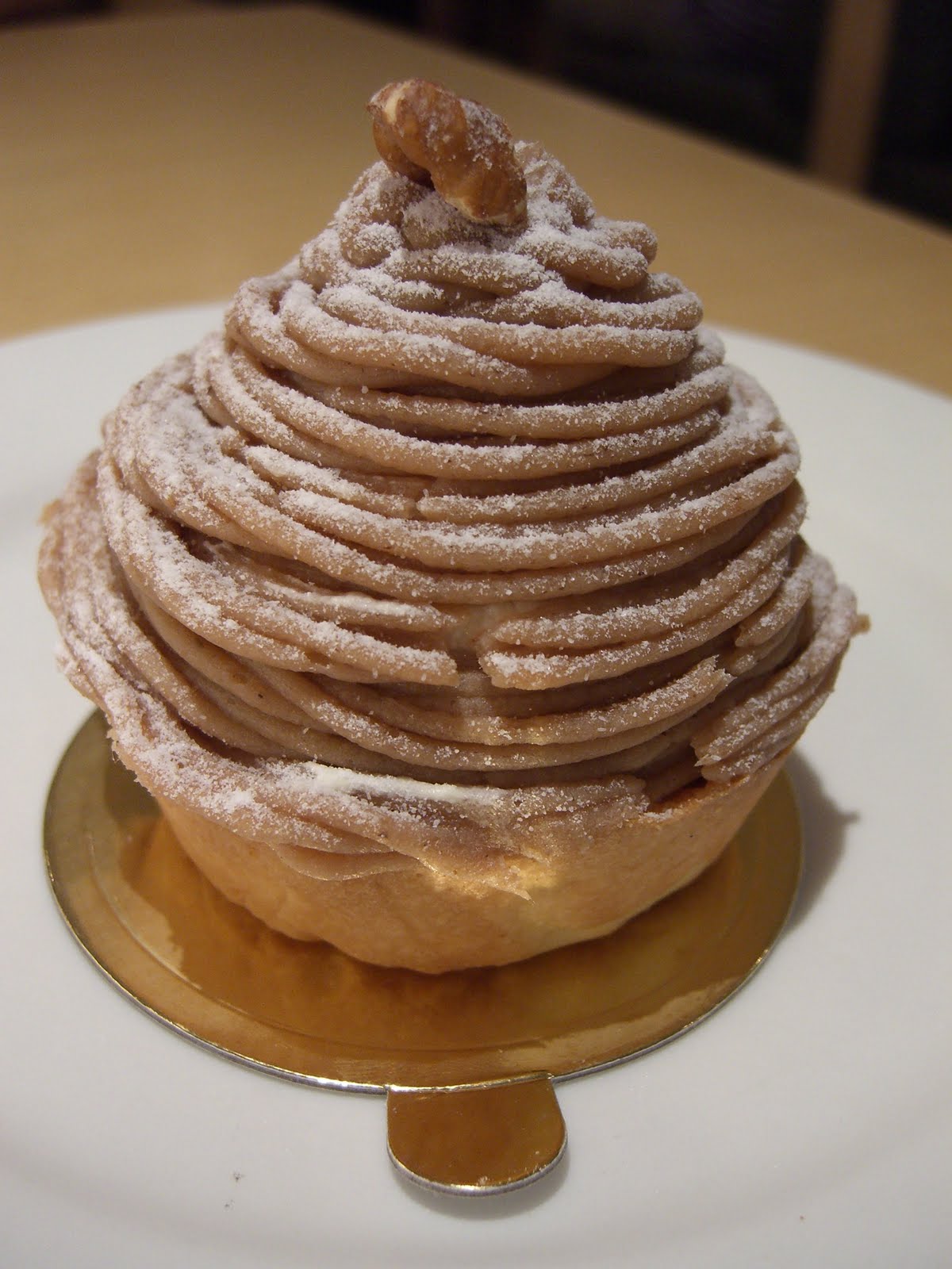 serenechoo.com: Mont Blanc (chestnut cake)