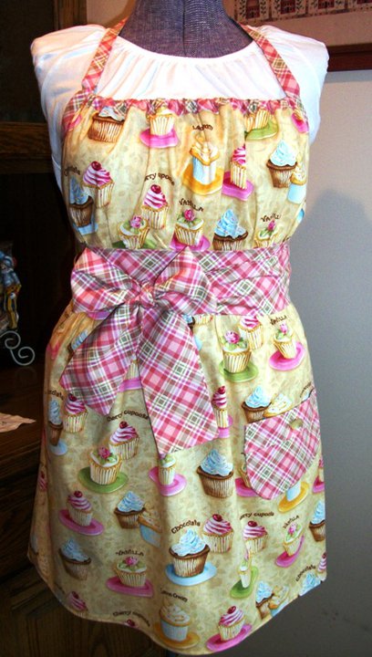 Cameo Kids Boutique: Darling Handmade Holiday Aprons - Mimi's Needle ...
