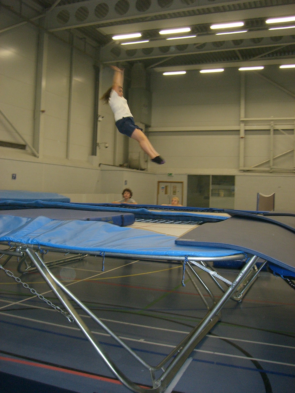 Sunrise & Sundorne News: Mr Wakenshaws trampoling club