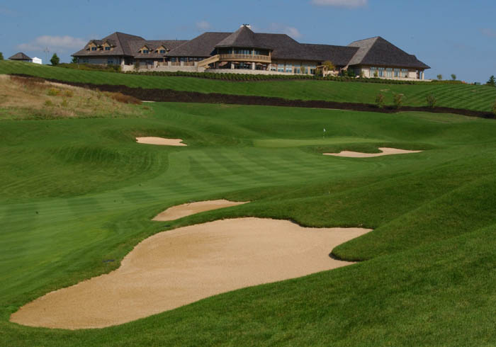 American Golfer: May 2010