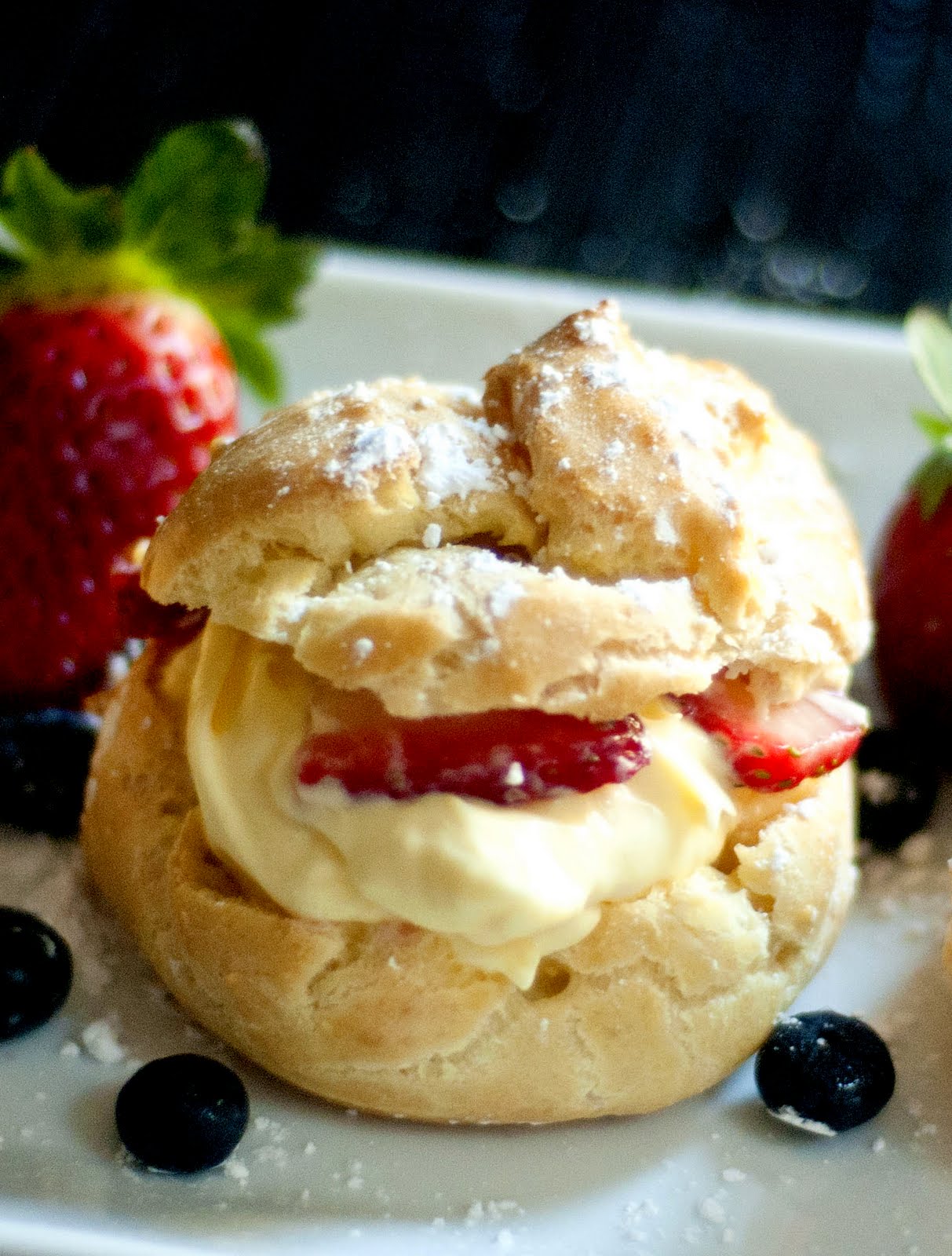 Mother's Recipe Mementos: Cream Puffs with Custard & Fruit Filling