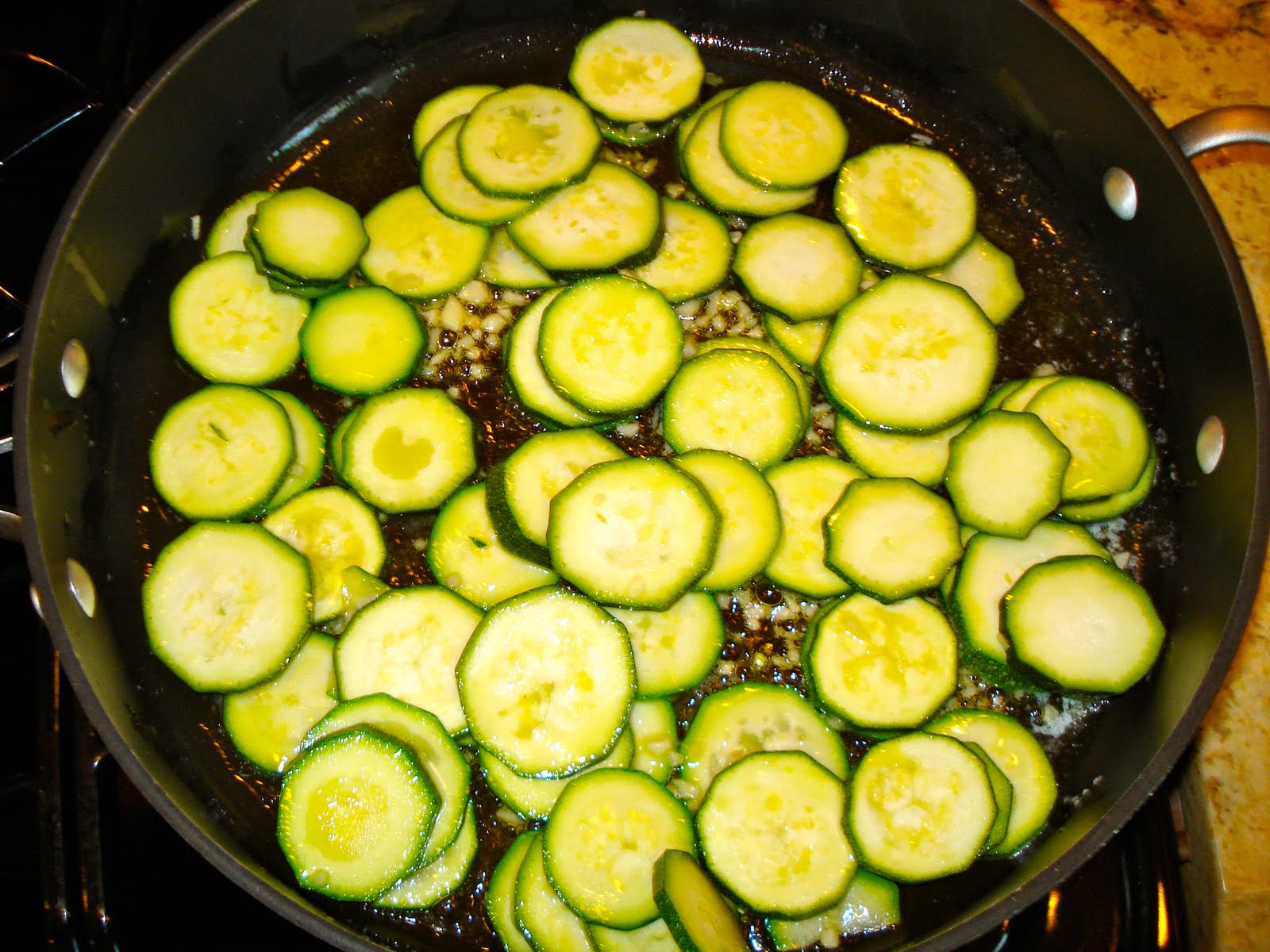 The Garden and Grill: Gagoots!! (Zucchini in Italian)