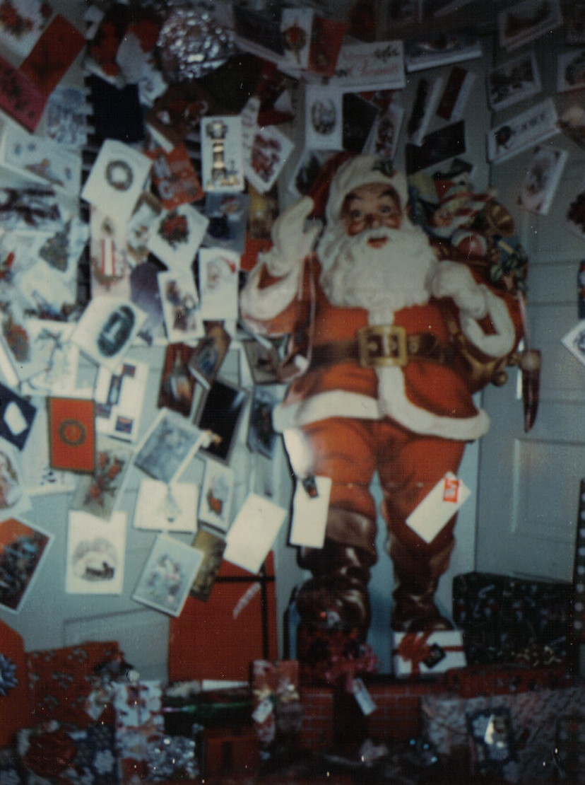 Pieceful Afternoon: We got a new Santa