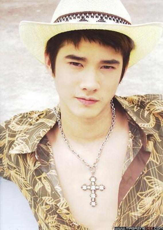 Man Central: Mario Maurer: Just Looking Good!
