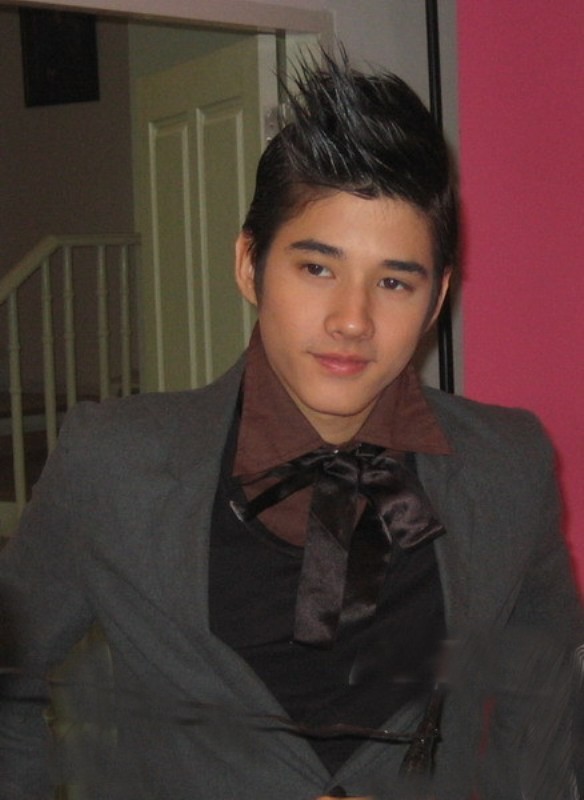 Man Central: Mario Maurer: Just Looking Good!