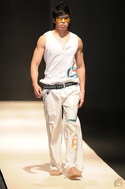 Man Central: Robbie Mananquil: Philippine Fashion Week Fixture!