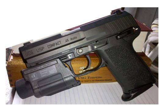English Major's Gun: HK USP Compact, tactical conversion
