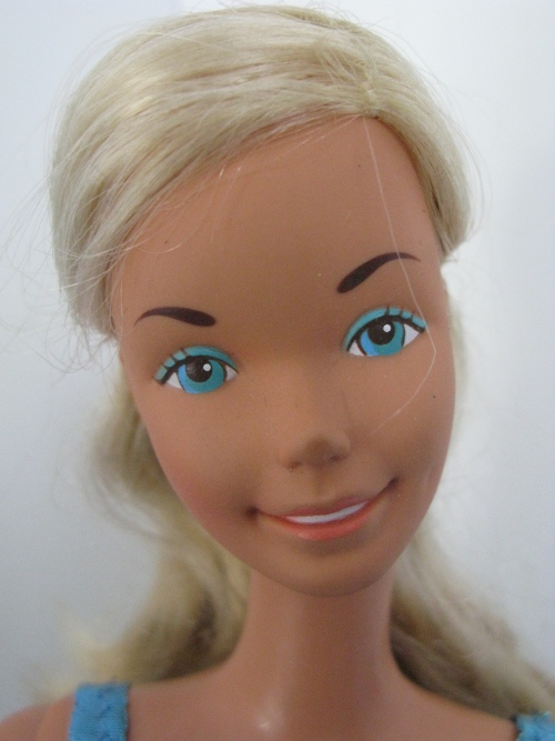 THE FASHION DOLL REVIEW: 1976 SuperSize Barbie