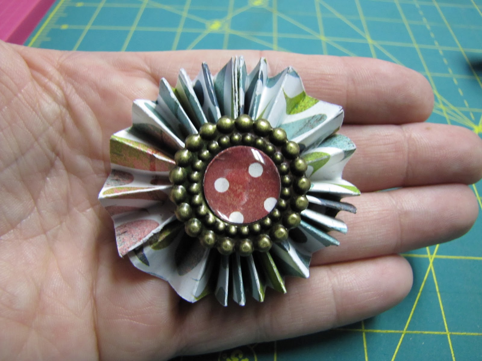 my new little spot to be: Super easy Pleated Flowers!