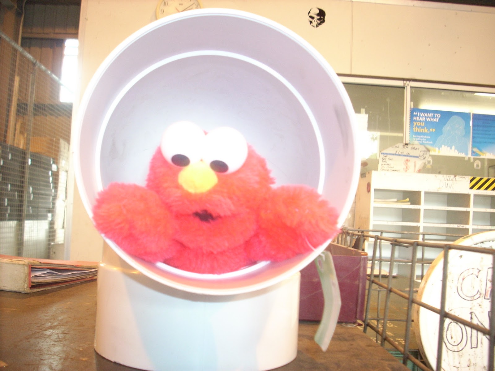 Elmo's World Trip!: Elmo goes to work with Delece