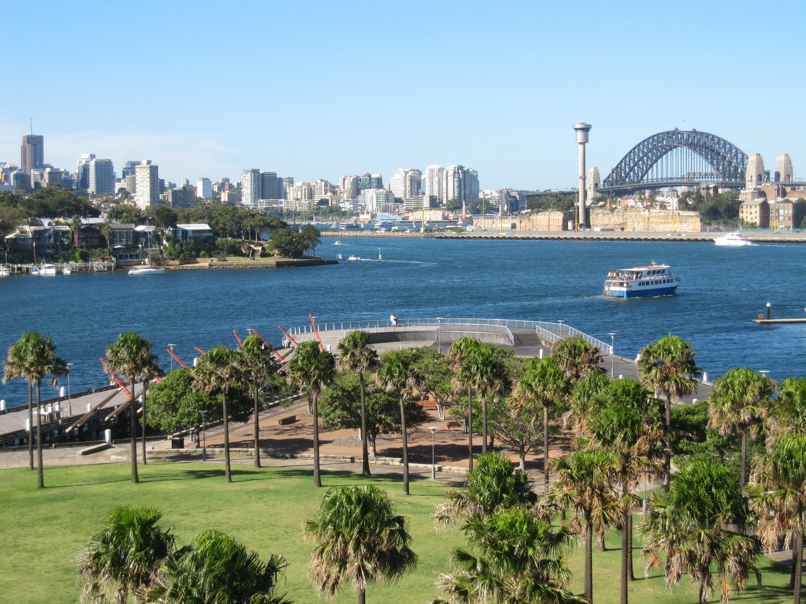 Sydney - City and Suburbs: Pyrmont, bays and harbours