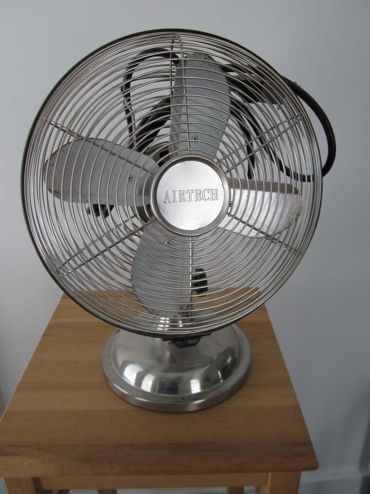 shakespeareforsale: RETRO FAN AIRTECH