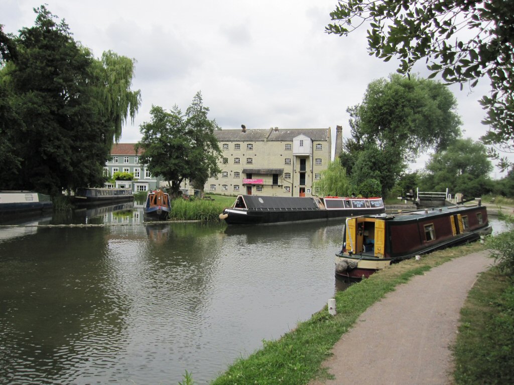 Narrow Boat Chalice: To Stonebridge Lock on the River Lee