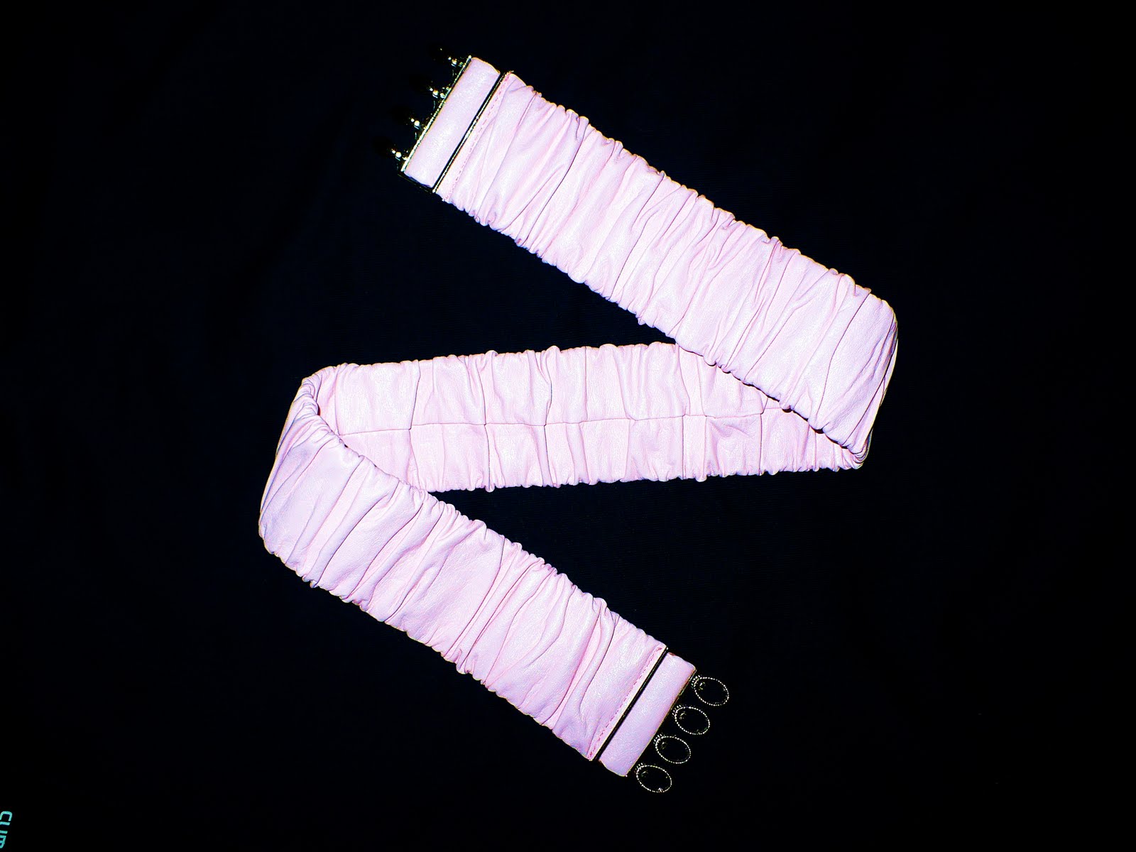 Curea: Curea de dama elastica lata imitatie piele roz