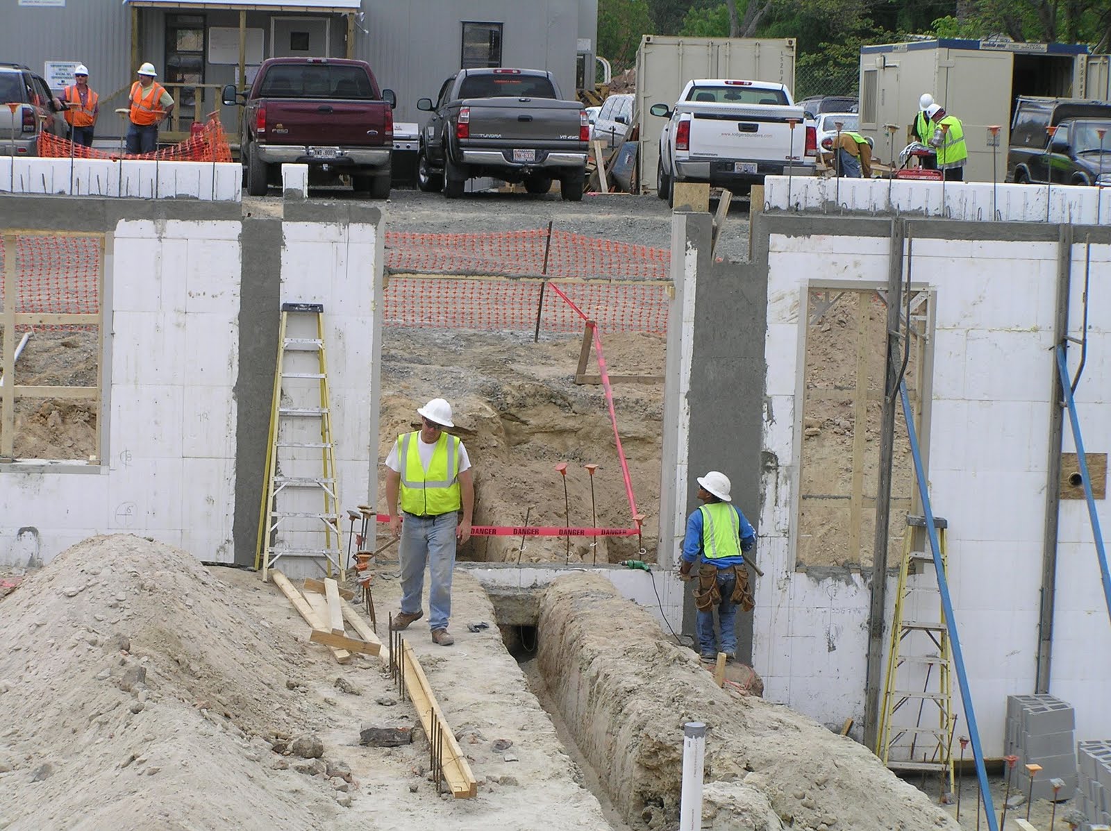 Carolina X Wall: The X Factor in Green Building: Integrated Pilasters