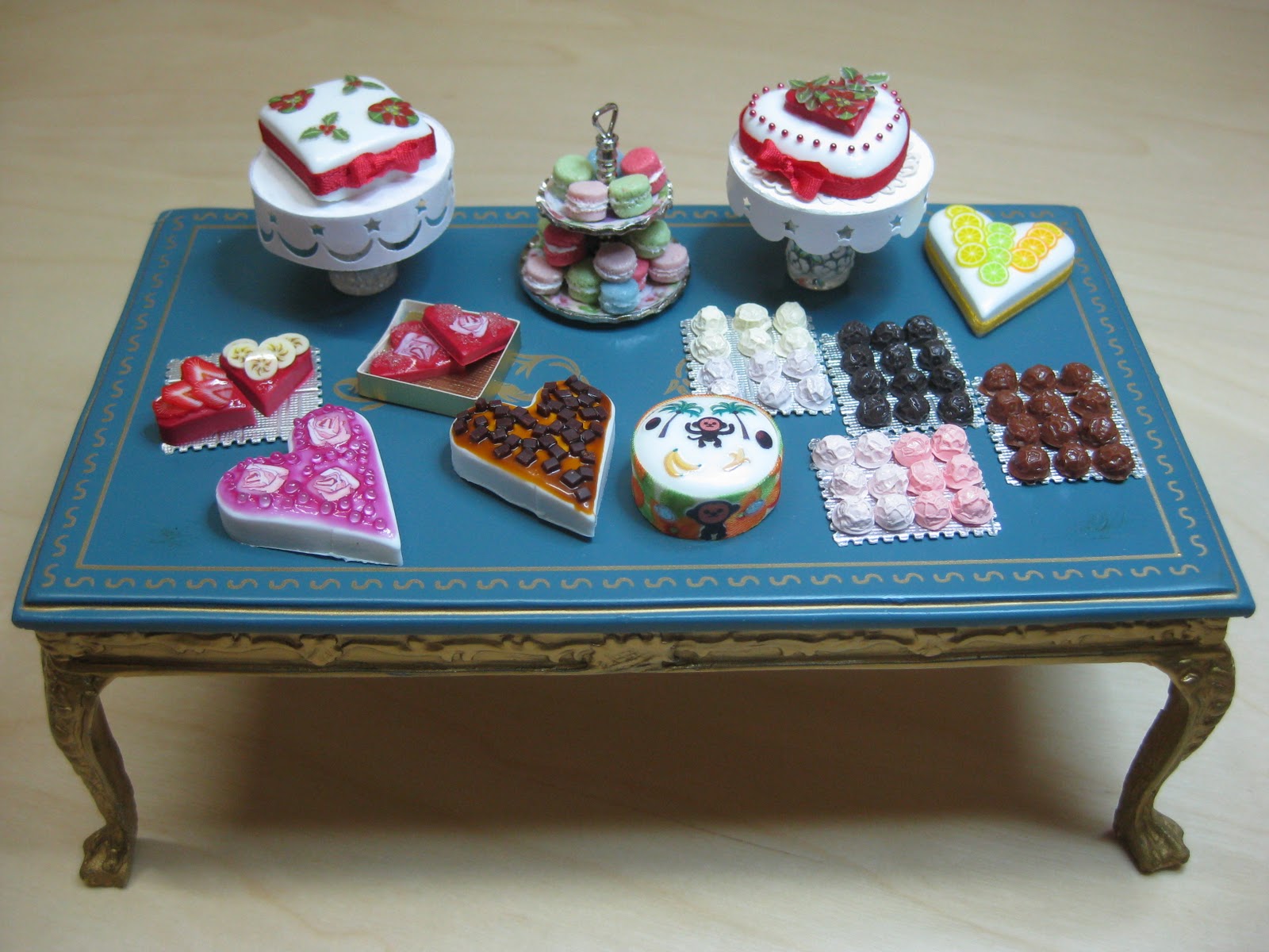 Make It Small: More Cakes for the Tea Shop