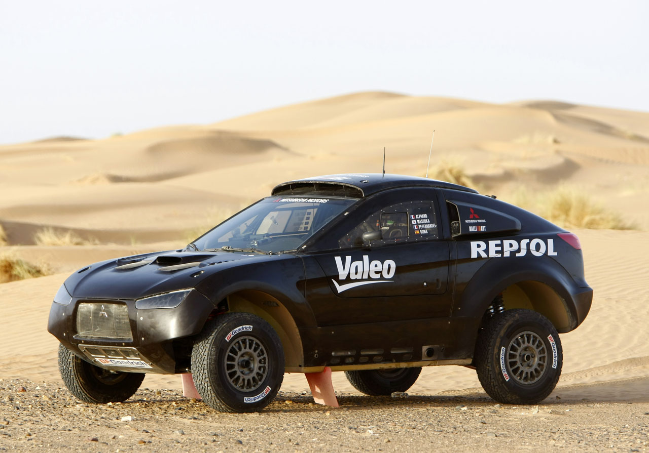 Raid Slot World: Mitsubishi Lancer Racing Avant Slot