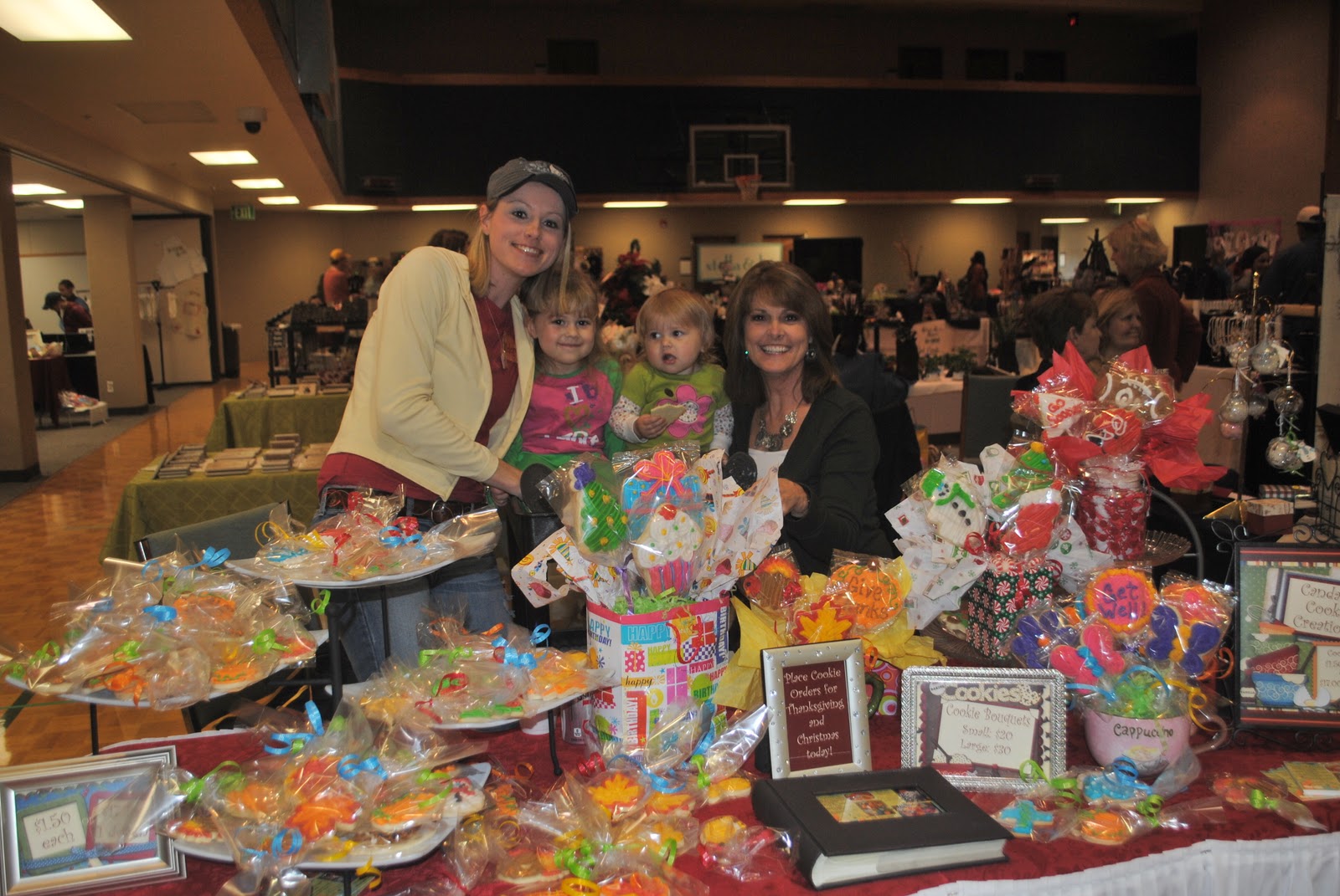 Candace's Cookie Creations: Cookies at the Craft Fair