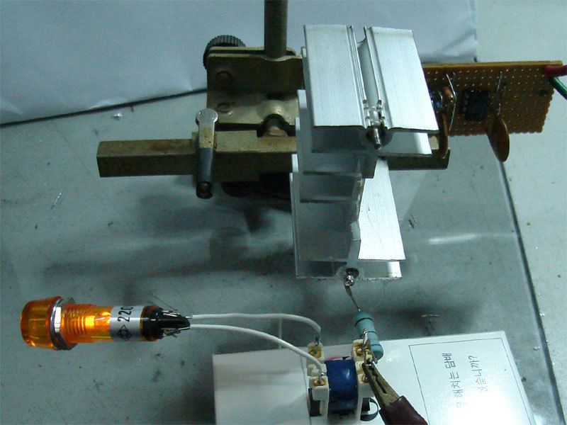 rodjoelgroup: 555 Timer-Based Flyback Transformer Driver