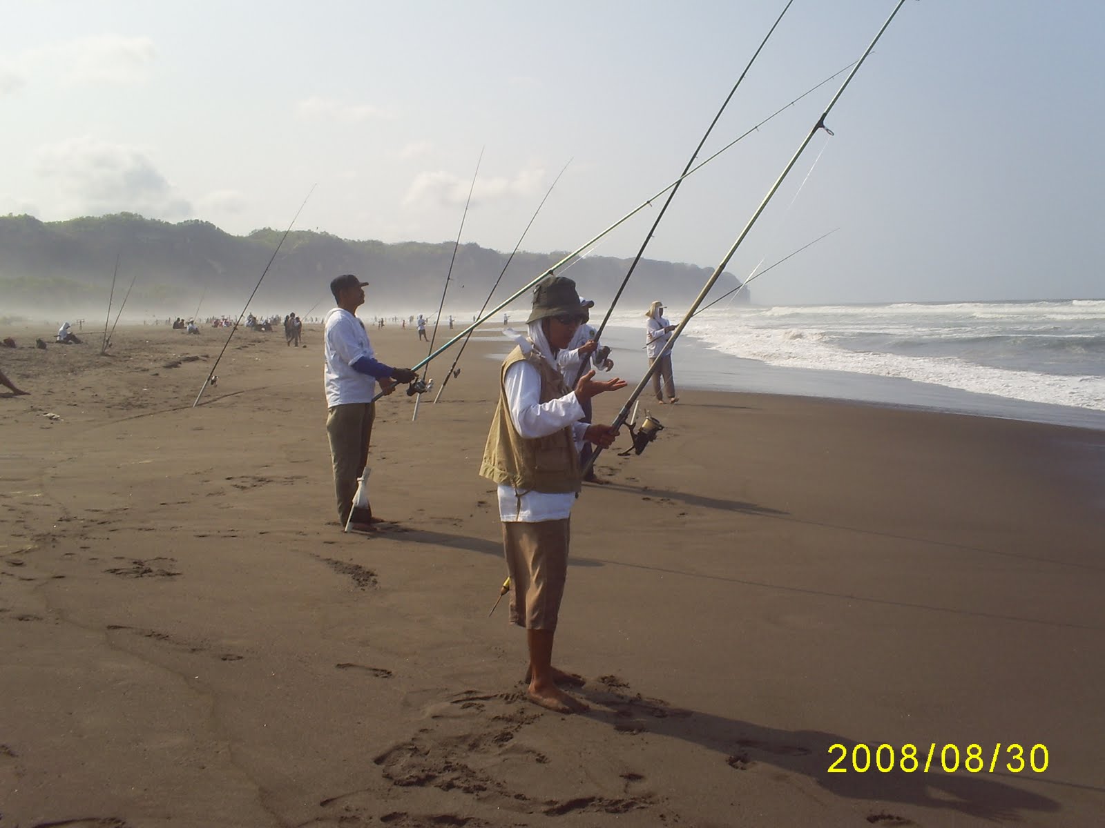 Java Fishing Adventures: Shore Fishing
