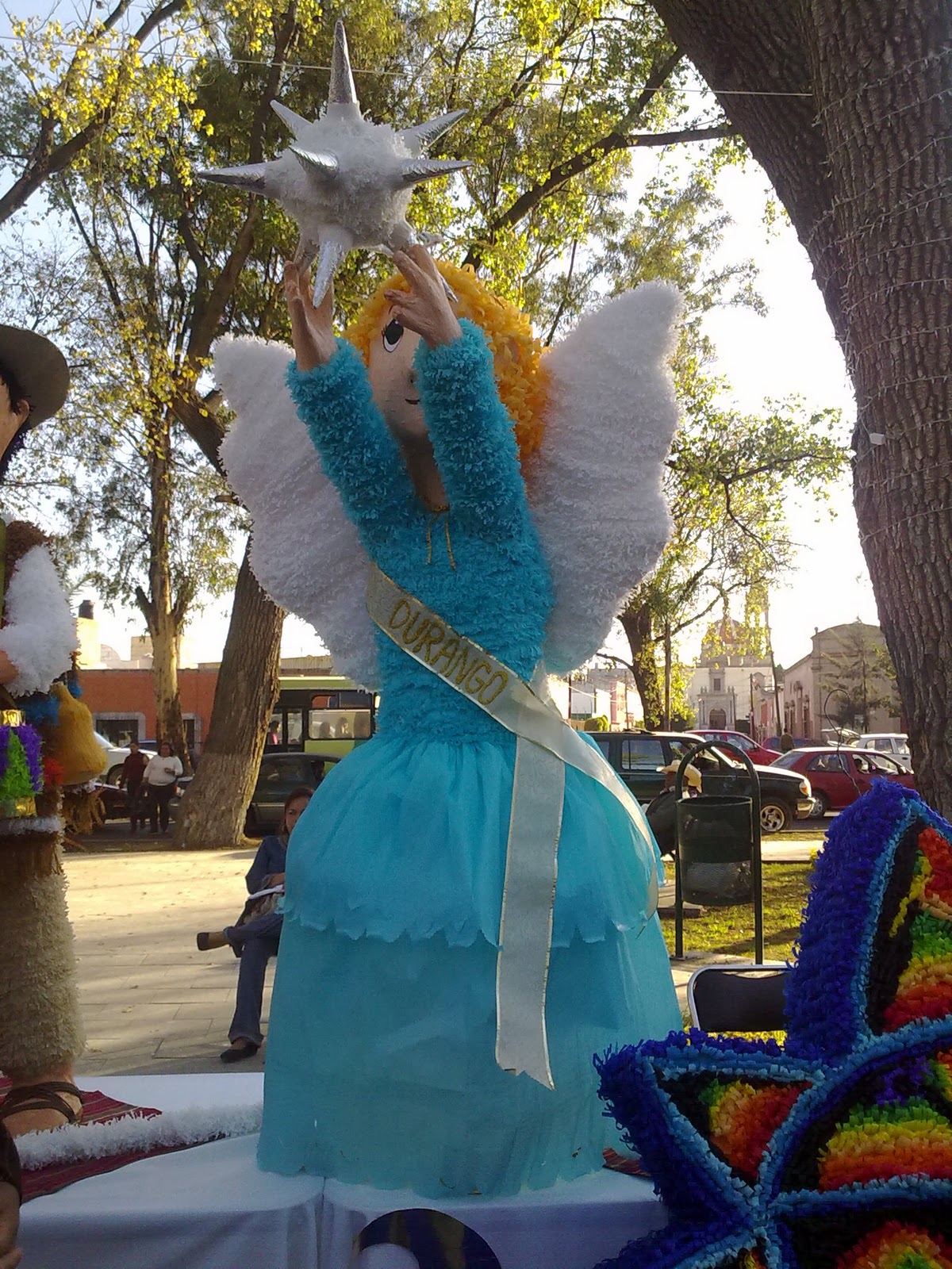 De plantas y algo mas: Concurso de piñatas Navideñas 2010