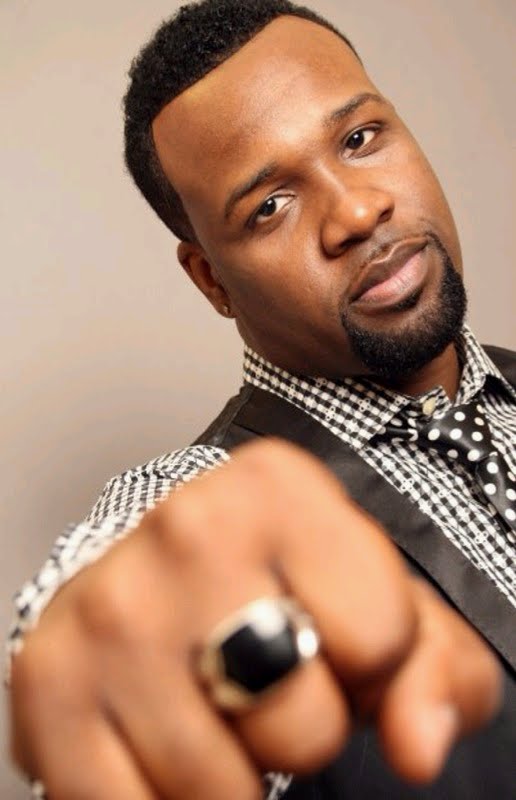 Sing it on Sunday!: Vashawn Mitchell "Nobody Greater"