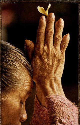 Kaca Mata Indonesia: PENGERTIAN, TUJUAN dan MANFAAT SEMBAHYANG AGAMA HINDU