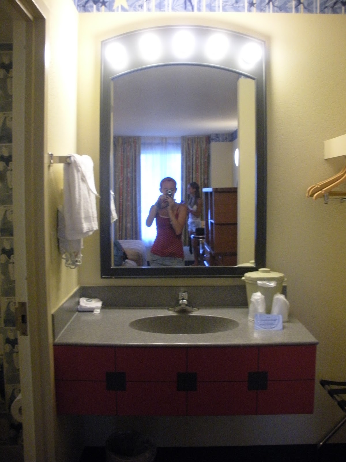 The True Disney Fan: The Resort Romp: All Star Sports Resort